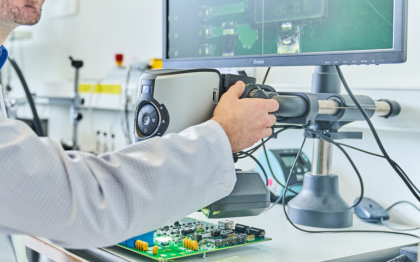 Proven product development with efficient processes | Silver Atena